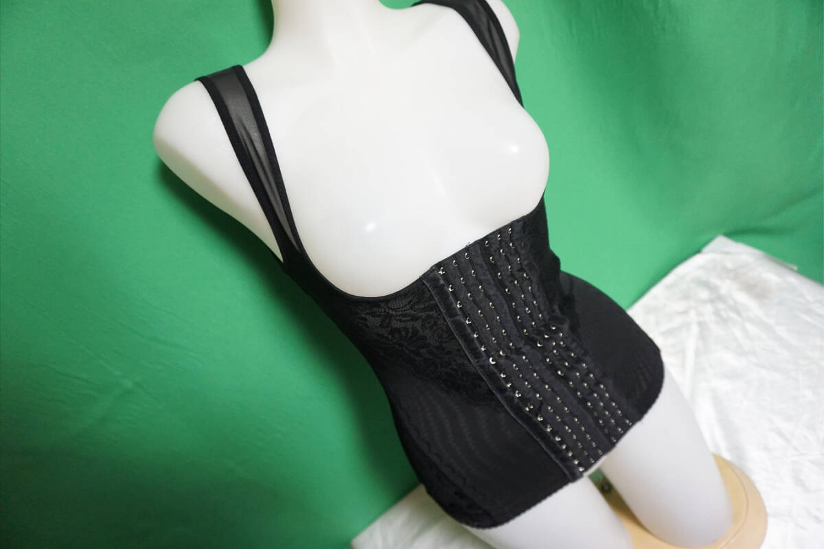 Yahoo!オークション - 5683 7月厳選 ブラック ボディシェイパーM