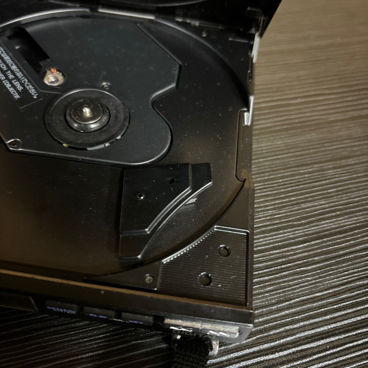 Yahoo!オークション - 【100-032】SONY Discman BP-100 1スタ