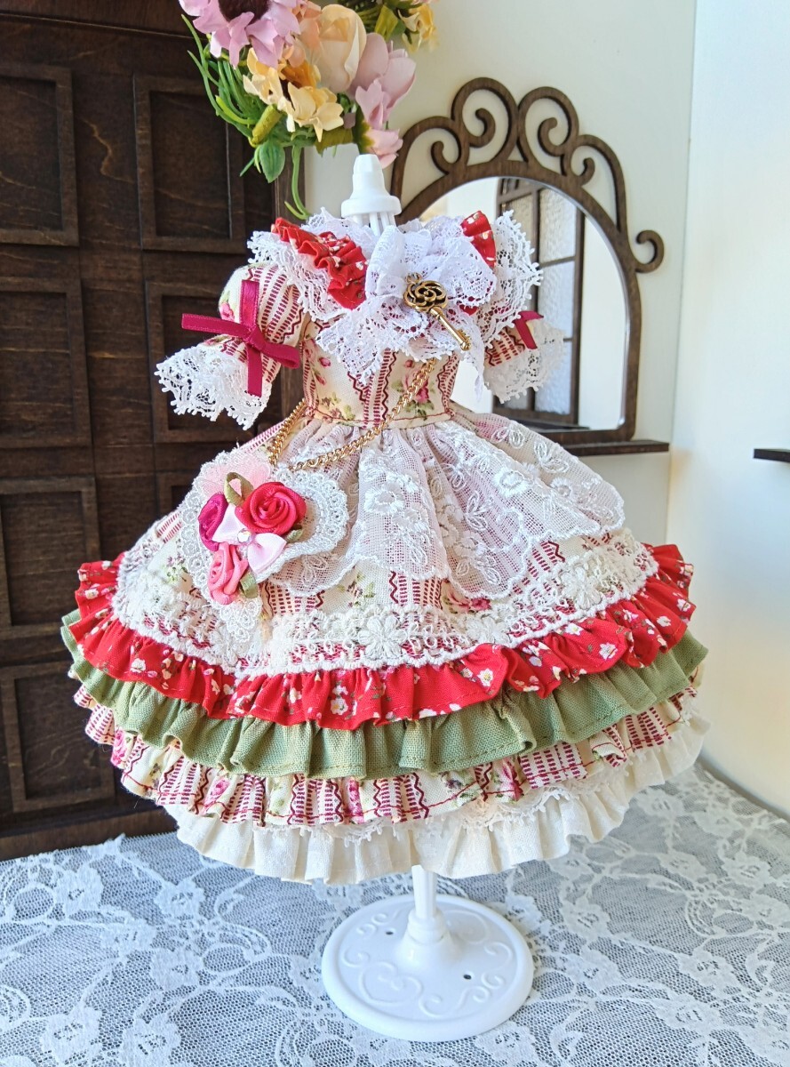 【樂淘letao】日本代購代標第一品牌－ストライプローズのつけ襟つきドレスセット＊27㎝ドールサイズ＊送料無料＊momo工房