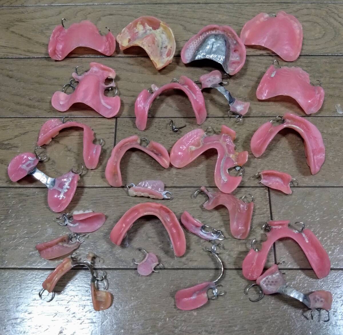 Yahoo!オークション - 【ジャンク】入れ歯 歯科金属 中古 義歯 まとめ ...