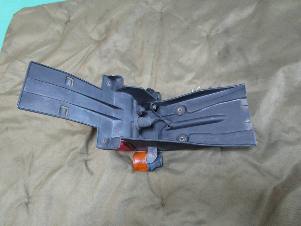 Yahoo!オークション - KS-2 6V テールランプ ウインカー リアフェンダ...