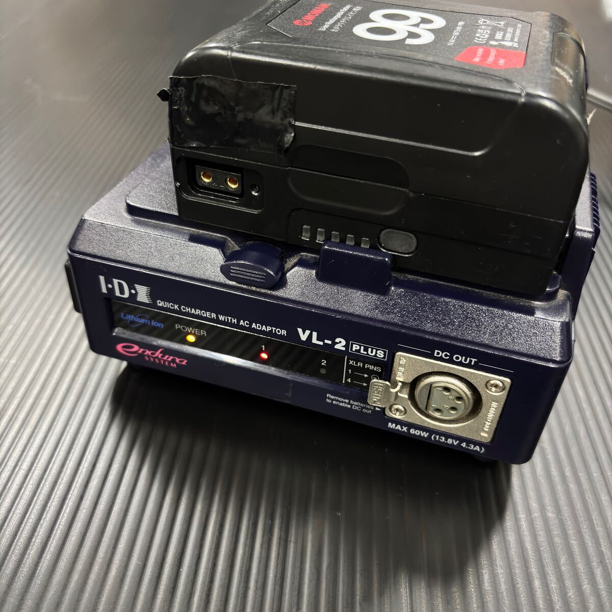 Yahoo!オークション - IDX VL-2PLUS Vmount 充電器
