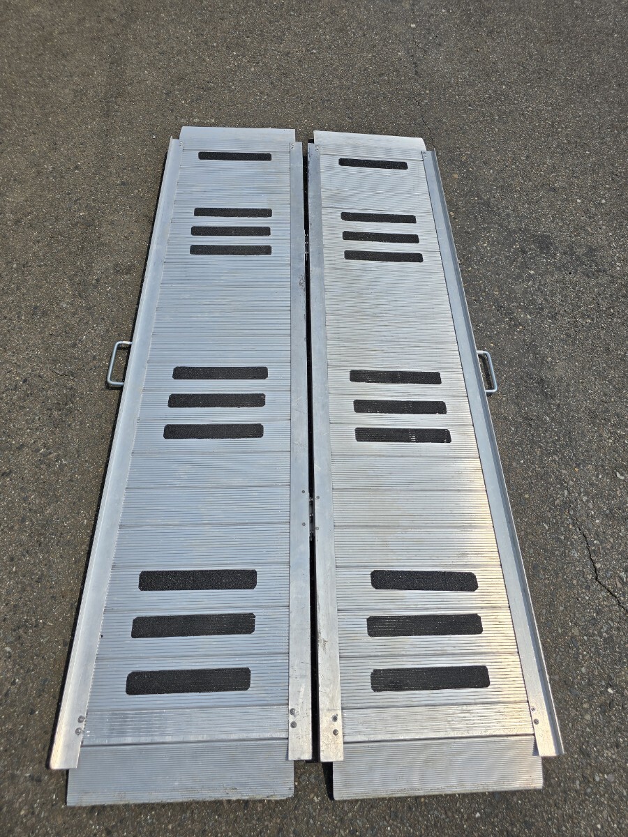 スロープ メーカー不明 長さ170cm 幅39cm アルミ ラダーレール 折りたたみ(アルミブリッジ)｜売買されたオークション情報、yahooの商品情報をアーカイブ公開 - オークファン ...