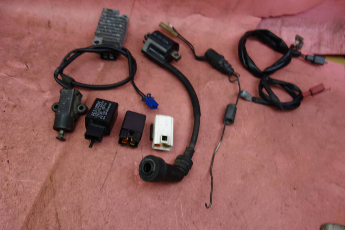 Yahoo!オークション - (1台分解) 電装SET ブロンコ レギュレーター コ...