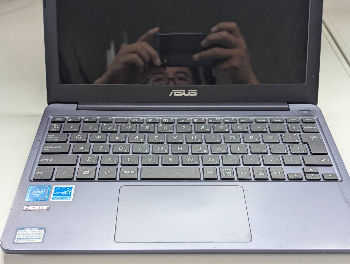 Yahoo!オークション - ASUS E203N ノートパソコン WIN10/2GB/32GB 通電...