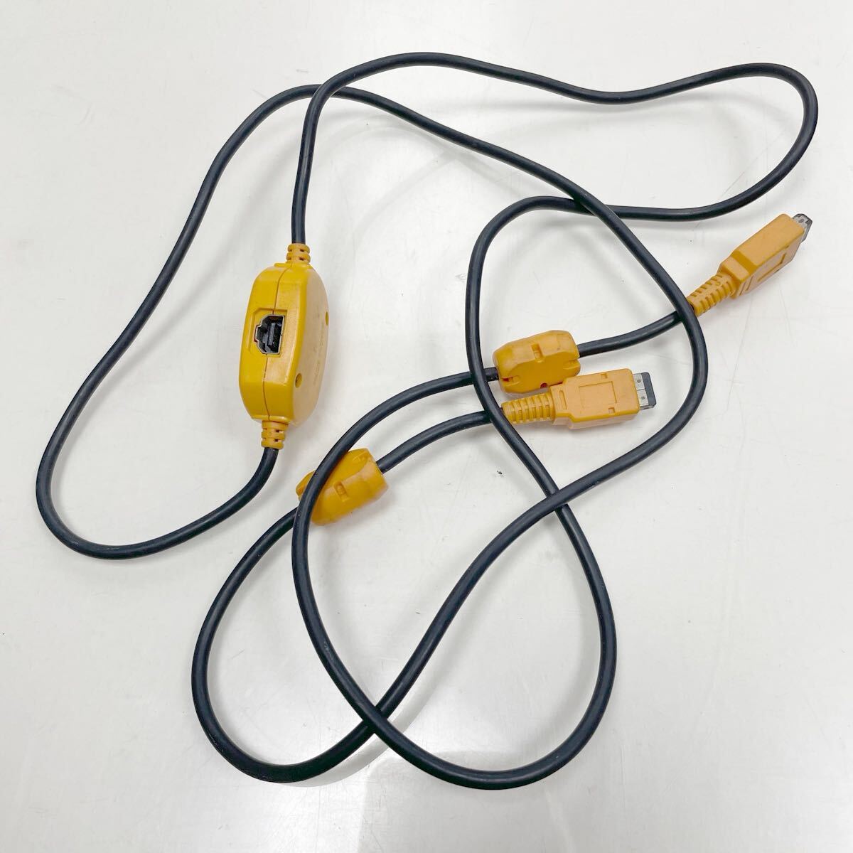 Yahoo!オークション - CC2-50715W8 ジャンク GBC GBA 通信ケーブル