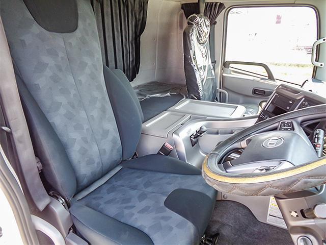 Yahoo!オークション - R2 UDトラックス クオン トレーラーヘッド 第五...