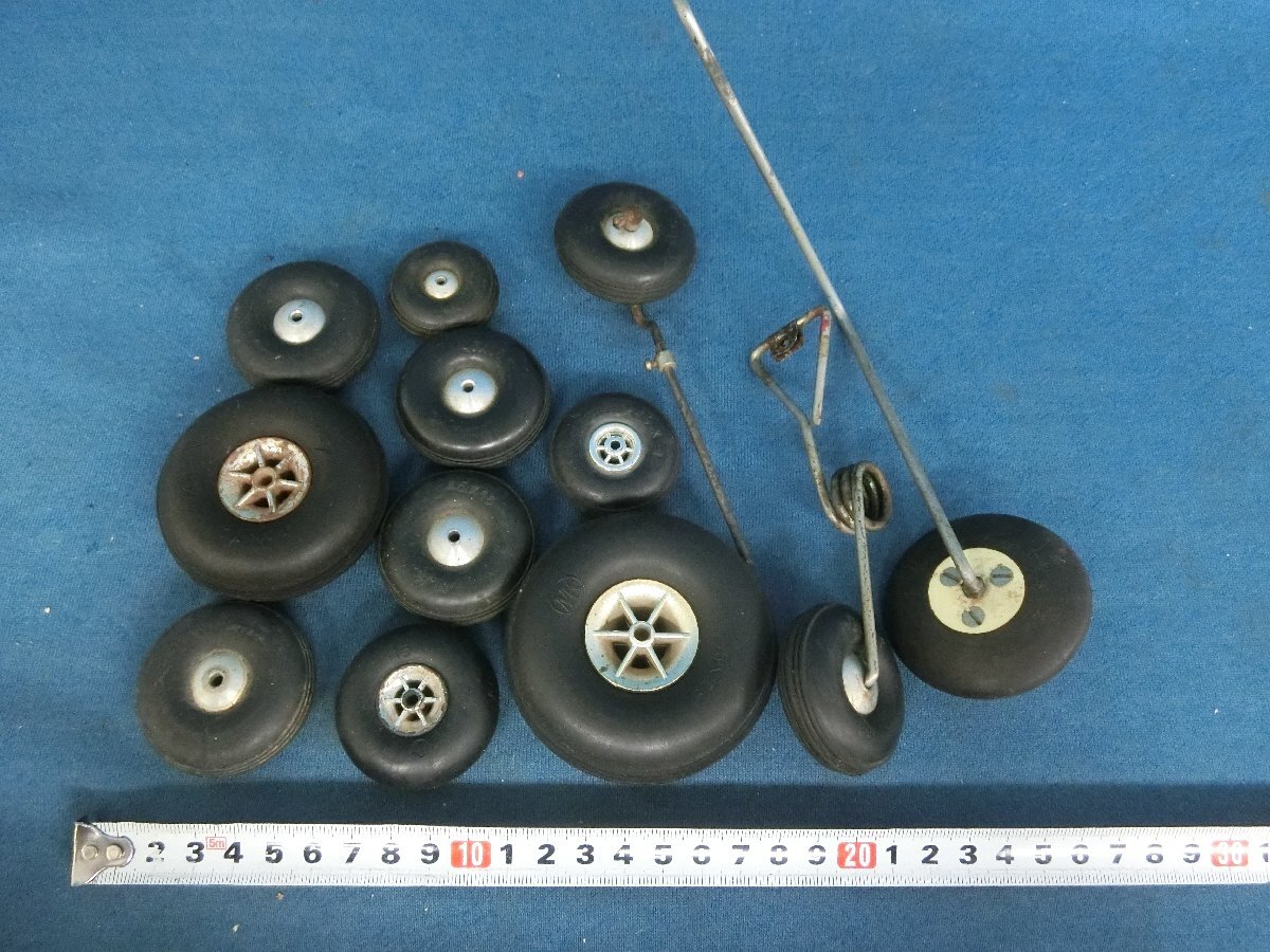 Yahoo!オークション - 60―004 RCパーツ大量まとめて メインシャ...