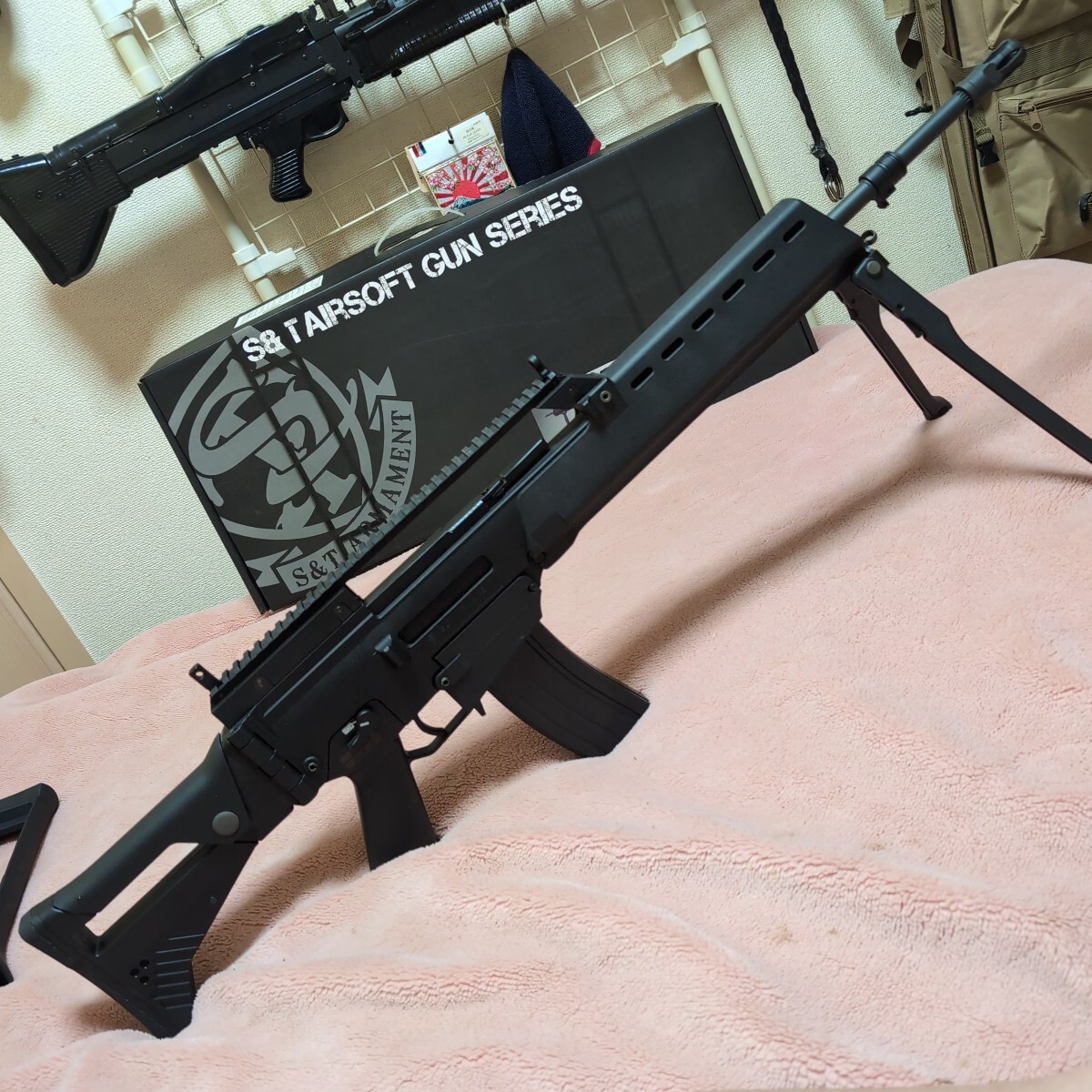 Yahoo!オークション - カスタムパーツ多数付き 着せ替え出来るS&T G36...