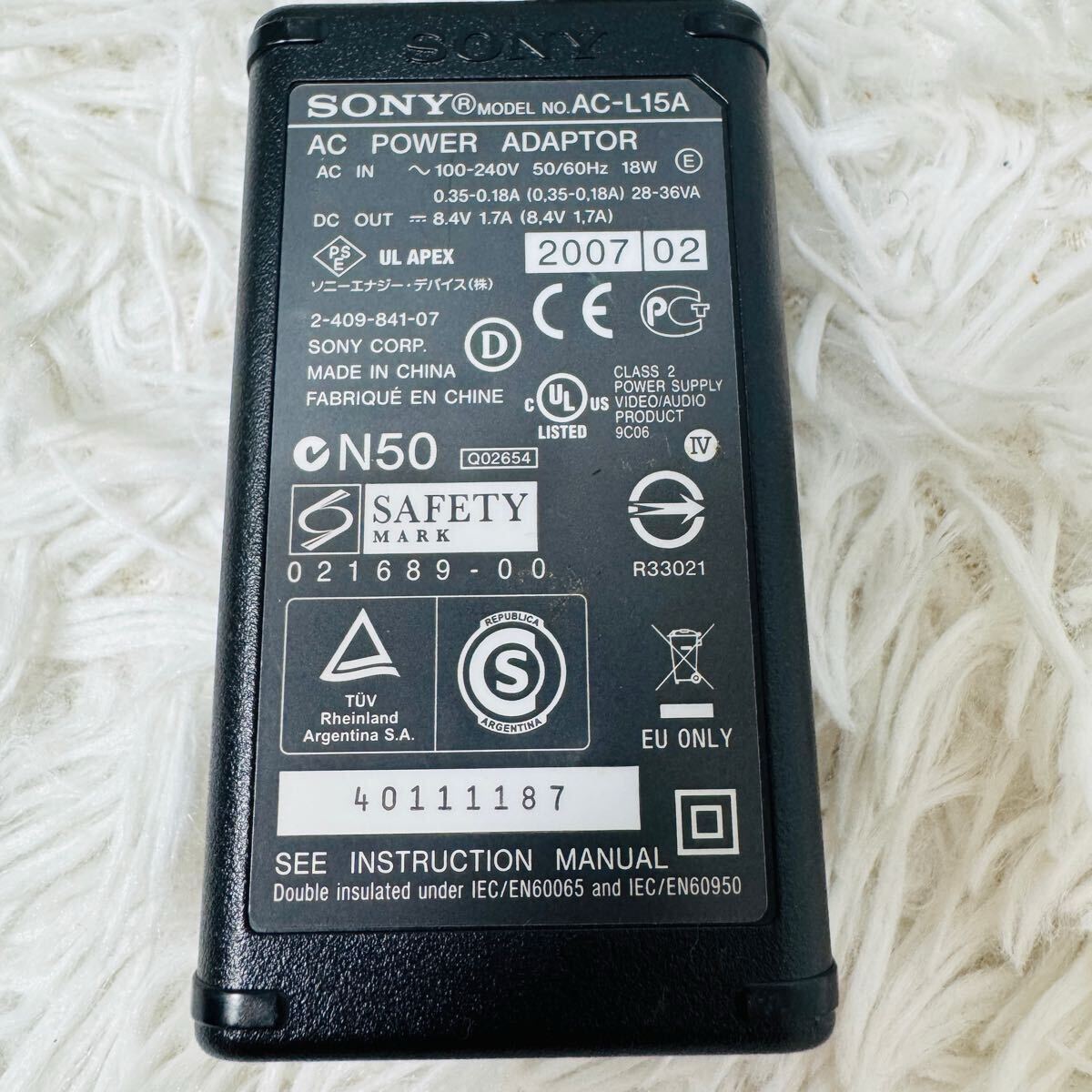Yahoo!オークション - SONY ACアダプター AC-L15A 8.4V 1.7A ビデオカ...