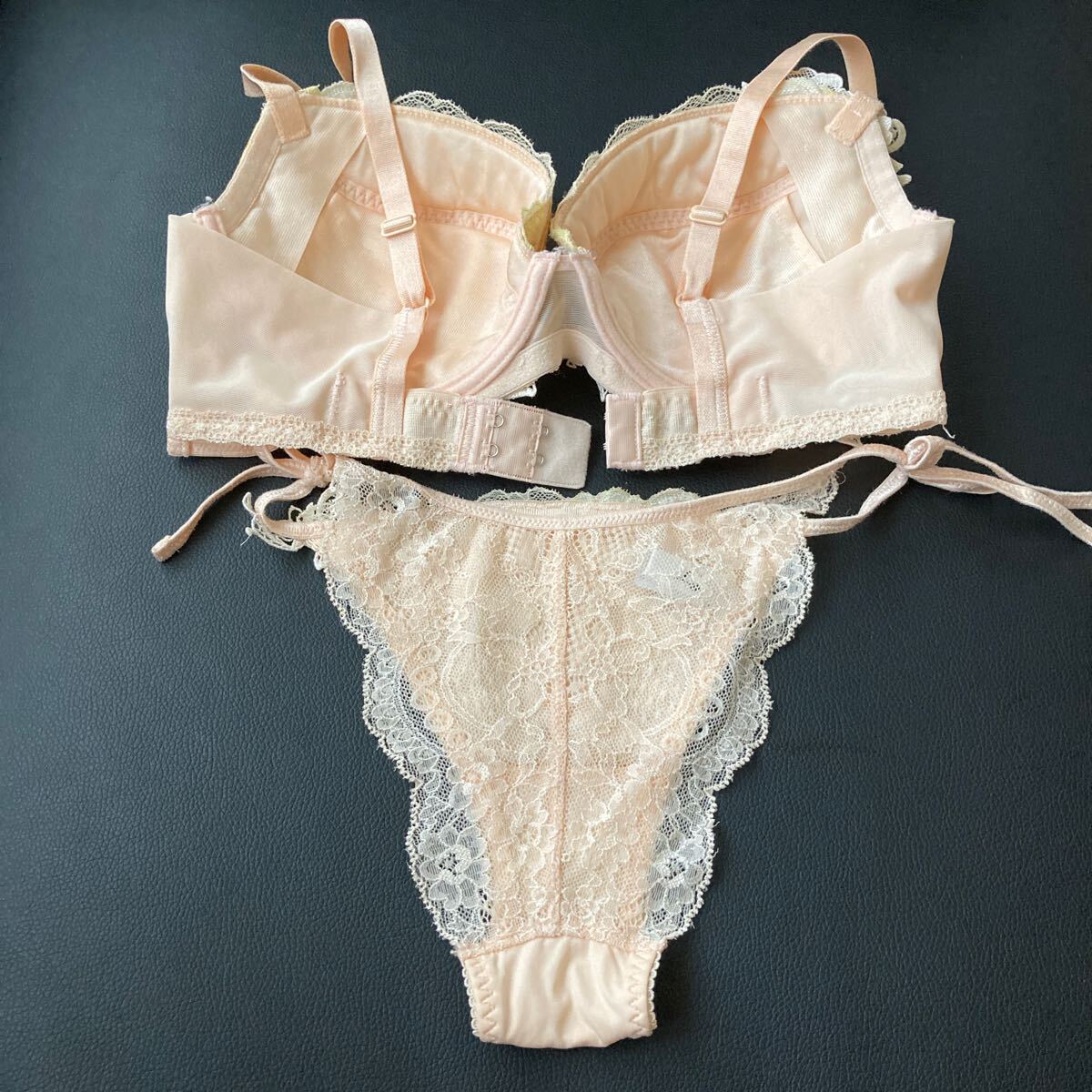 Yahoo!オークション - ワコール Lge ルジェ 補正下着 ブラジャーF70 紐...