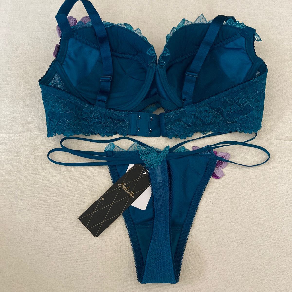 Yahoo!オークション - ワコール サルート 83Gマリリンモンロー ブラジ...