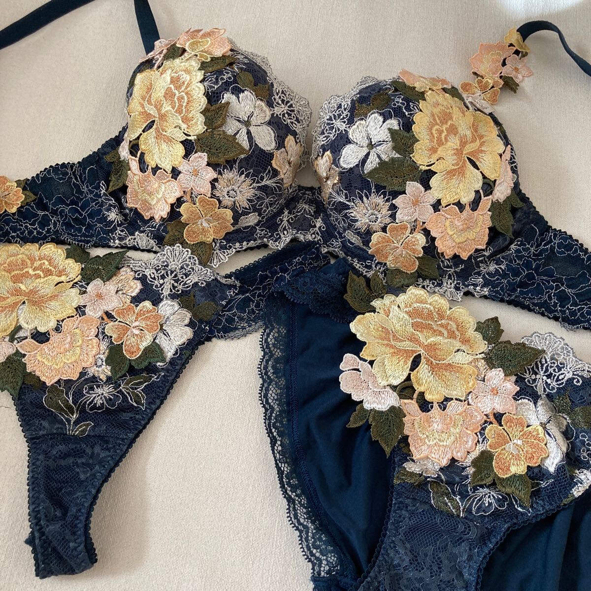 Yahoo!オークション - 補正下着 ワコール サルート 店舗限定 59G フォ...