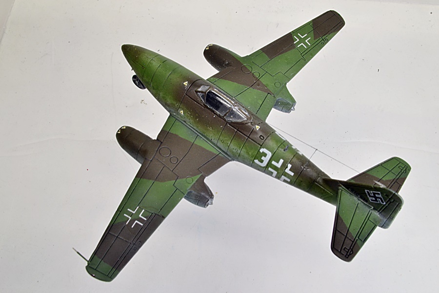 Yahoo!オークション - 1/144 【完成品】 メッサーシュミットMe262A-1a ...