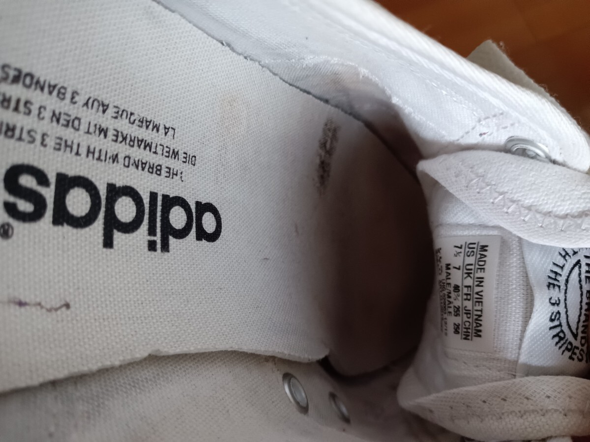 Yahoo!オークション - adidas スニーカー＜US7.5 UK7 FR40 2/3 JP25.5 ...