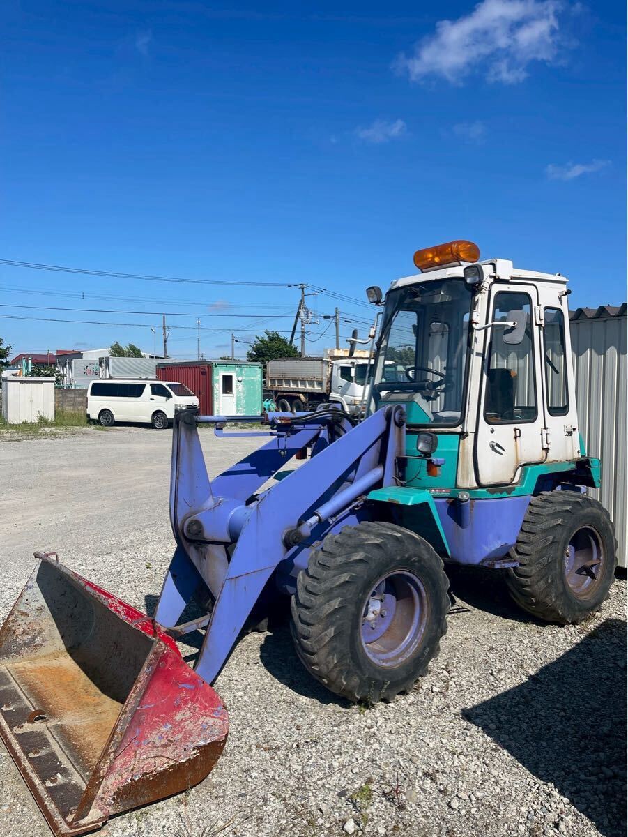 Yahoo!オークション - 【北海道発】タイヤショベル コマツWA40-3E タ...