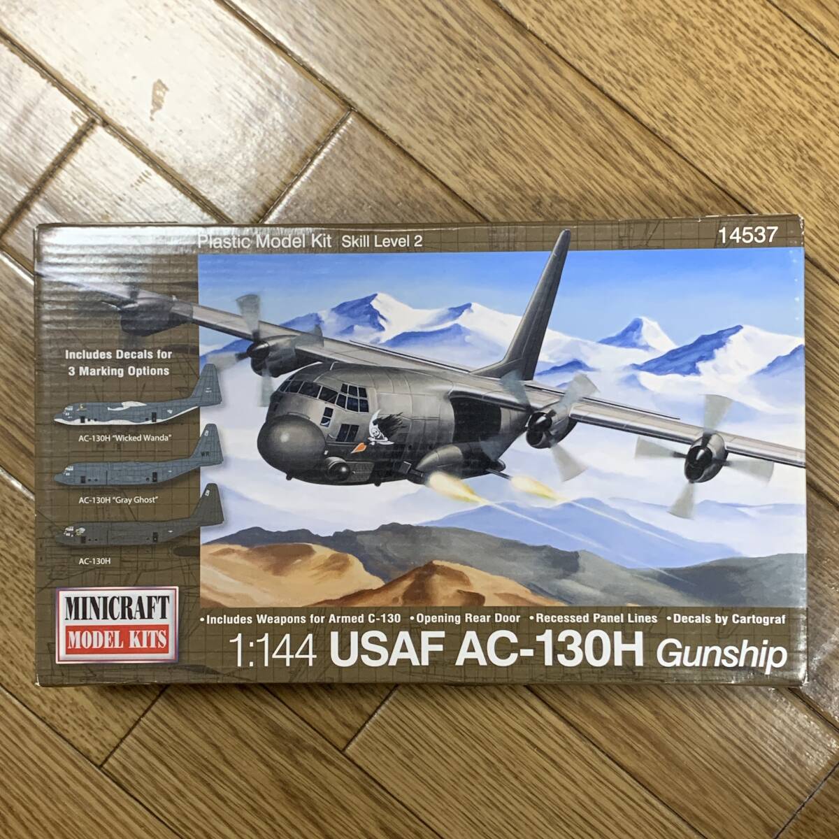 Yahoo!オークション - AC-130H ガンシップ アメリカ空軍 1/144 ミニク...