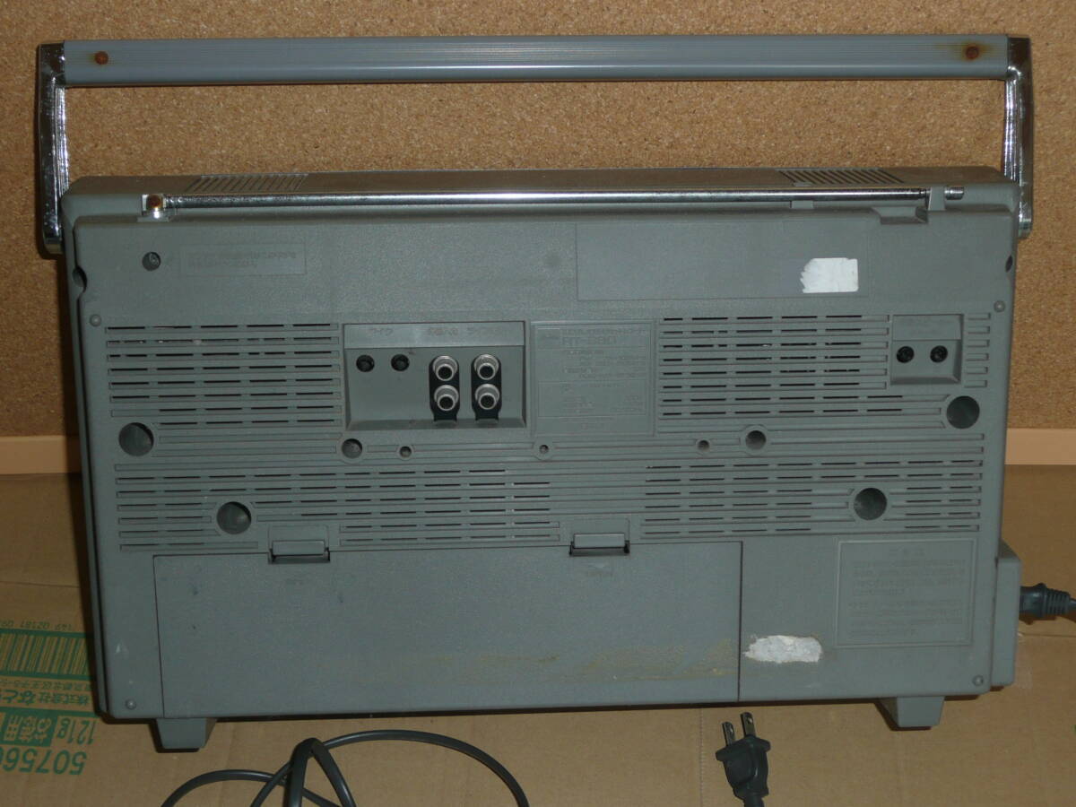 Yahoo!オークション - 東芝 ラジカセ Bombeat / RT-S80 /本体+電源コ...