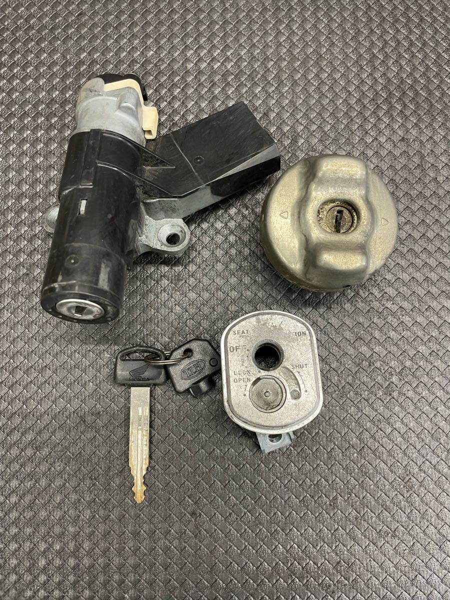 Yahoo!オークション - 【J34】実動 AF35 AF34 ライブDio 純正 キーセッ...