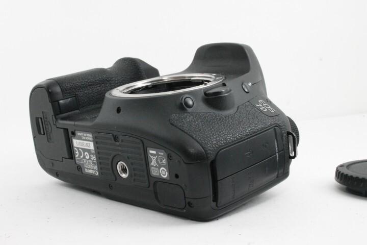 Yahoo!オークション - 希少品 CANON EOS 7D ボディ #P662