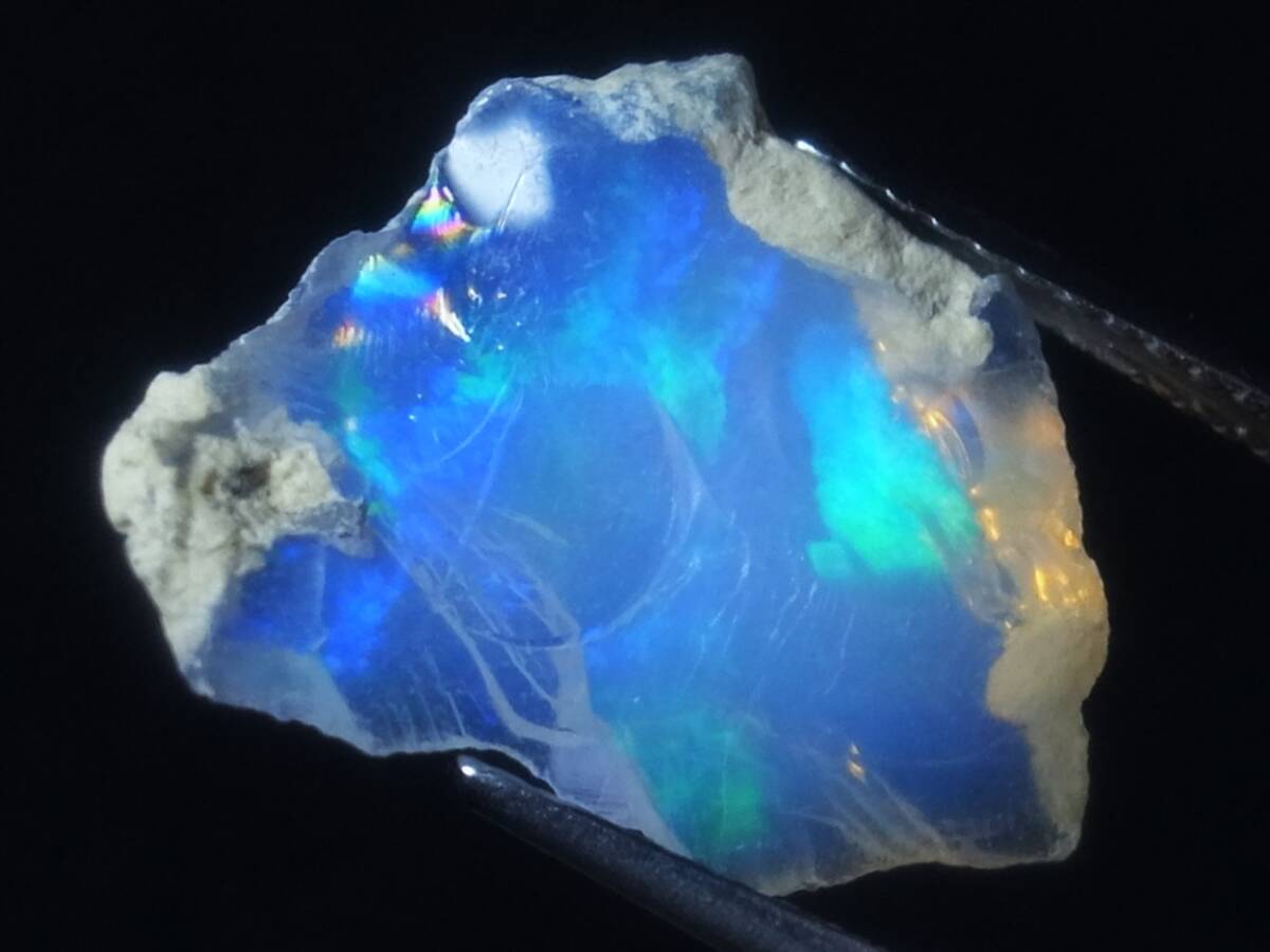 Yahoo!オークション - 3.49ct b 新品・天然クリスタルオパール母岩付き...