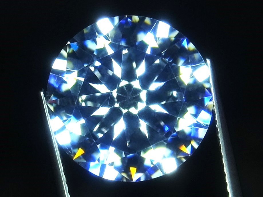 Yahoo!オークション - 21.94ct 15㎜ 究極のExcellentcut 特大キュービ...