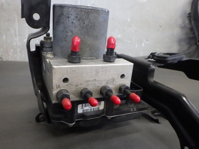 Yahoo!オークション - # 即決 H18年 アウディ A4 1.8T 8EBFB 8E 純正 A...