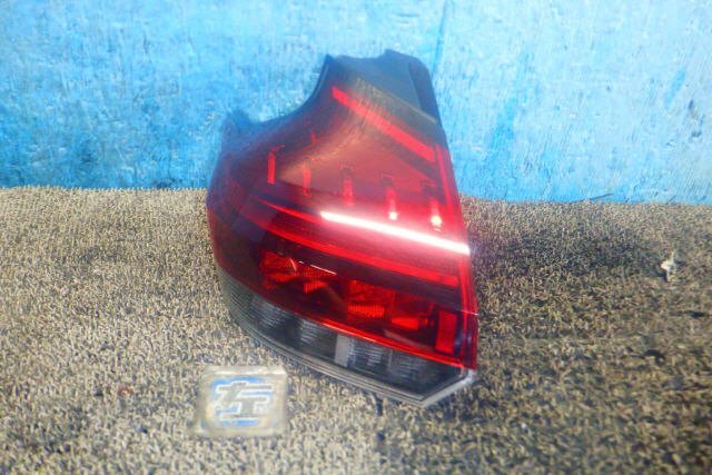 Yahoo!オークション - キックス 6AA-P15 左 テール ランプ ライト 2655...