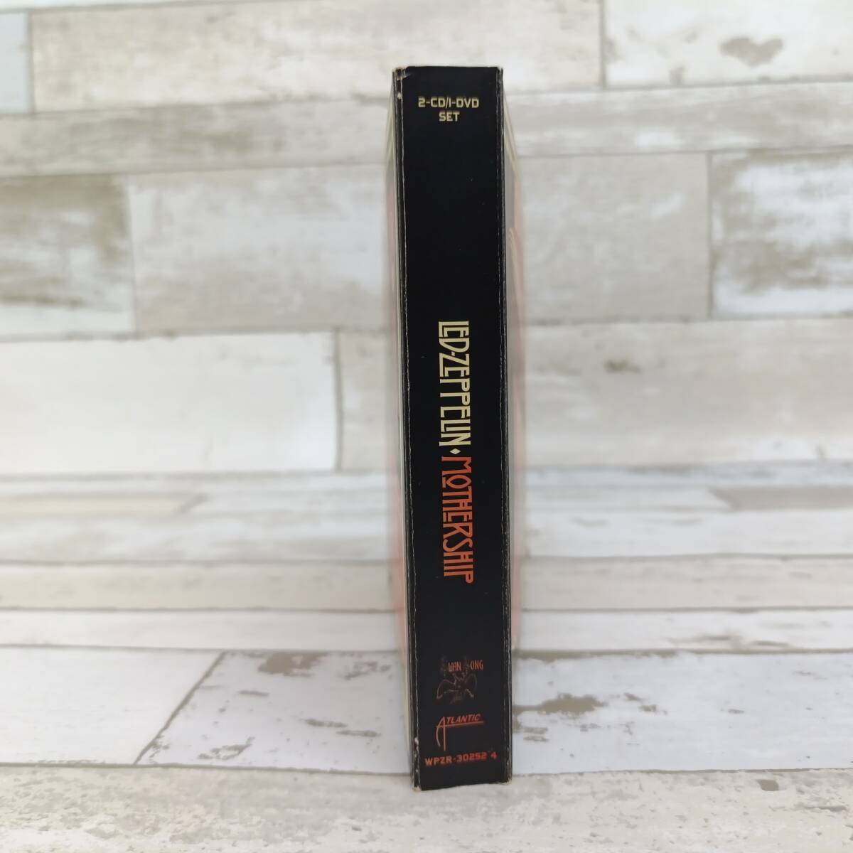 Yahoo!オークション - H045 CD レッド ツェッペリン マザー シップ デ...