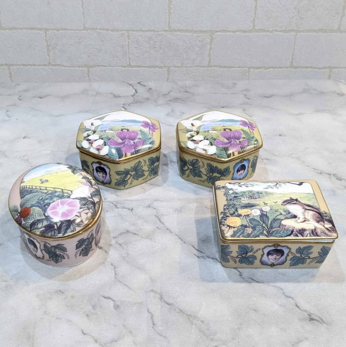 Yahoo!オークション - THE BEATLES MUSIC BOXES YESTERDAY LET IT BE H...