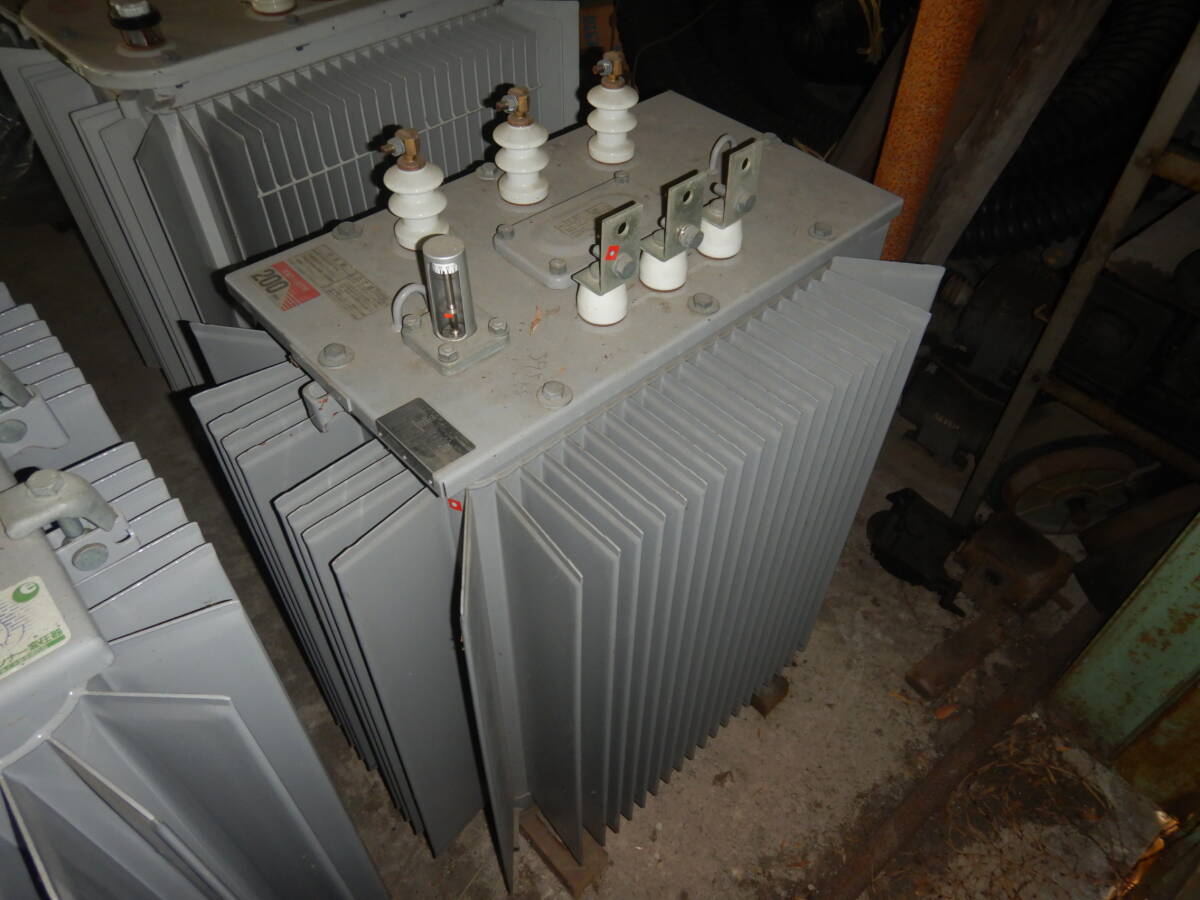 Yahoo!オークション - ダイヘン 変圧器 200KVA トランス 6600V-210V 三...