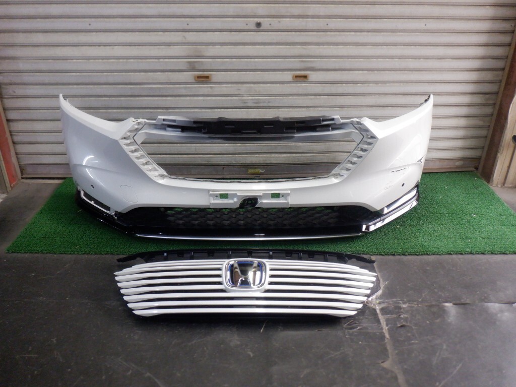 ヴェゼル RV3/RV4/RV5/RV6 前期 フロントバンパー 71101-3M0-ZZ00 71161-3M0-J0 NH883P A3509(フロント)｜売買されたオークション情報 ...