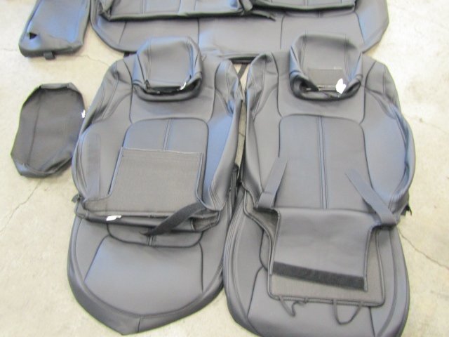 Yahoo!オークション - [89L+EE0] クラッツィオ Clazzio シートカバー ...