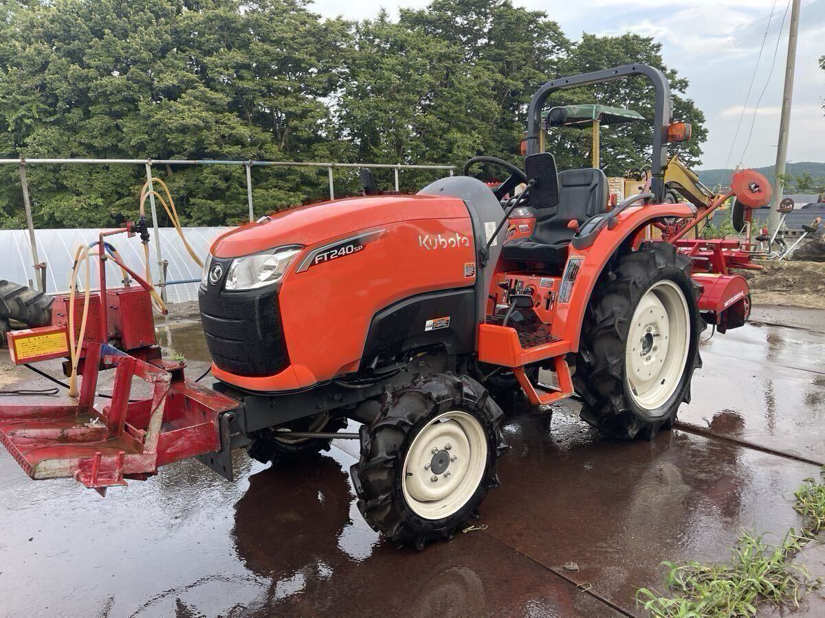 Yahoo!オークション - トラクター クボタ FT240SP 低走行 高年式 24馬...