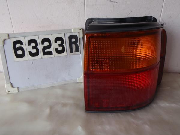 Yahoo!オークション - デリカ PA4W テールライト右 (6323)