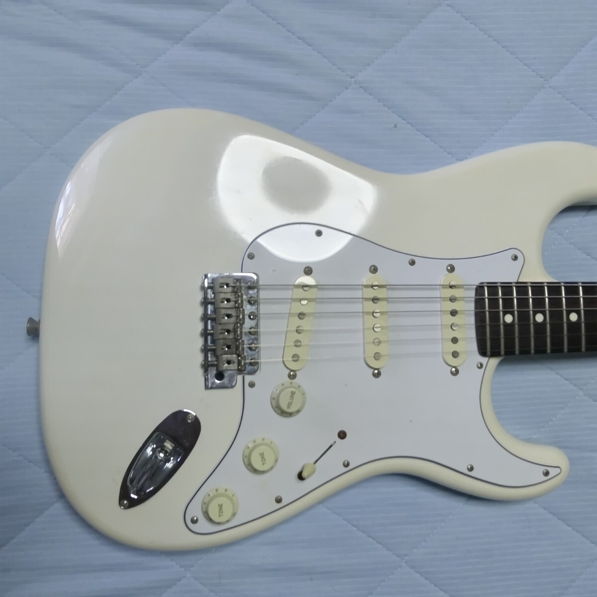 Yahoo!オークション - ストラトキャスターモデル CoolZ 白