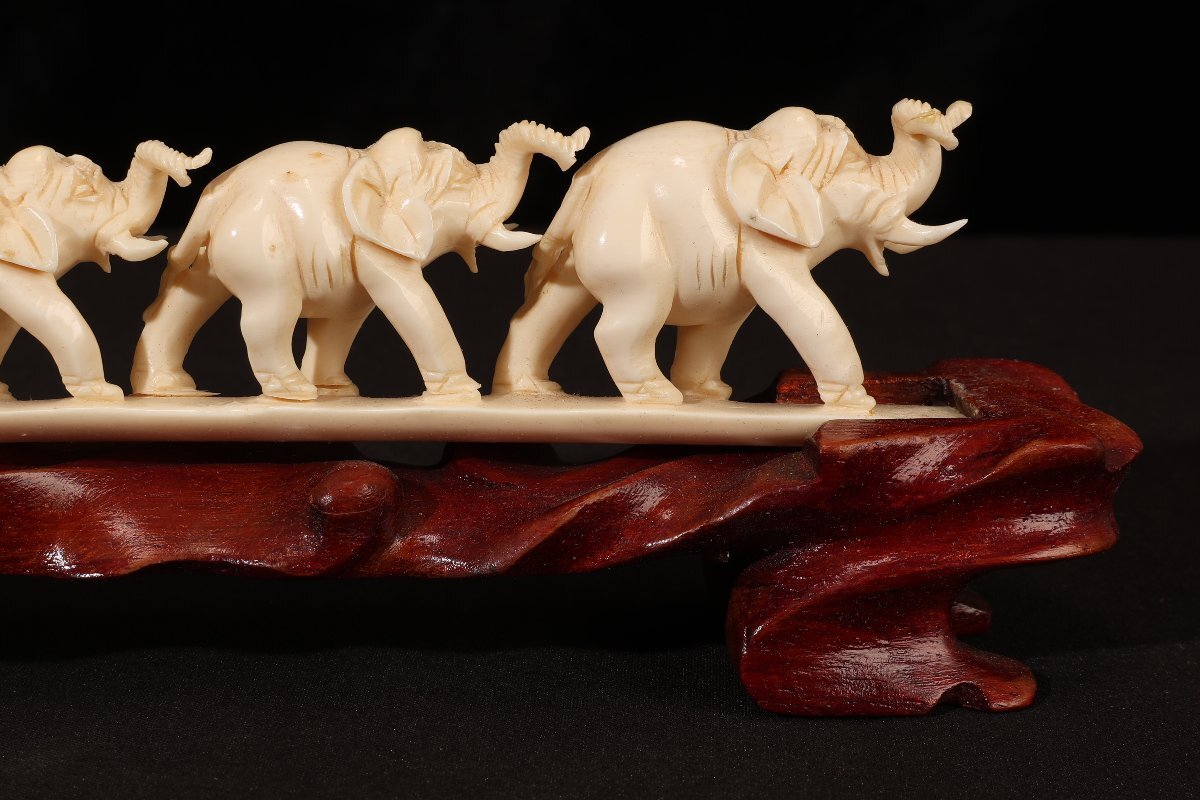 【樂淘letao】日本代購代標第一品牌－【珍品堂】1円から L65-V06 置物 豪華芯材 細密細工 特殊白材 126g 台付 細密彫刻 天然素材 アンティーク