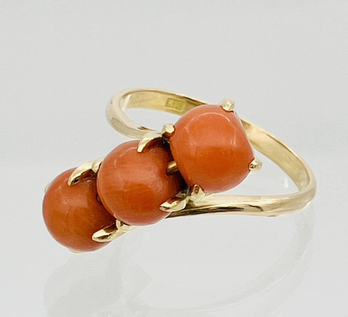 Yahoo!オークション - K18 8号 総重量3.8g 赤石 リング