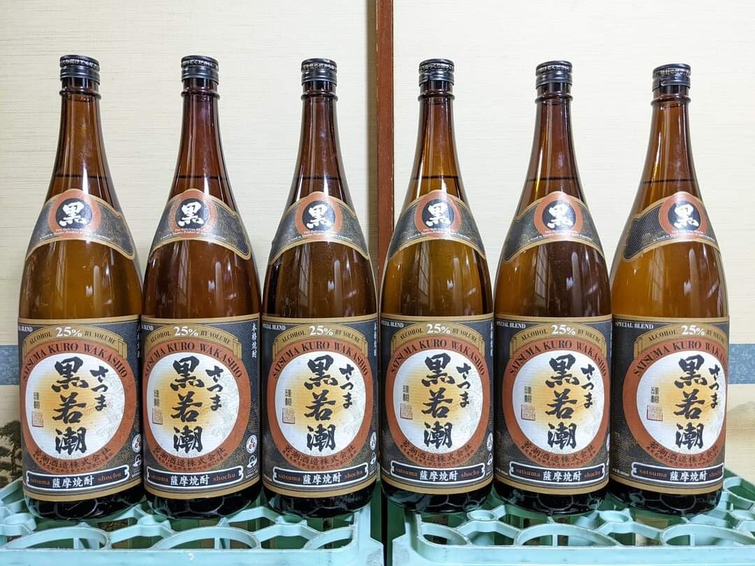 Yahoo!オークション - 若潮酒造「さつま黒若潮」（1800ml）6本組み (送...