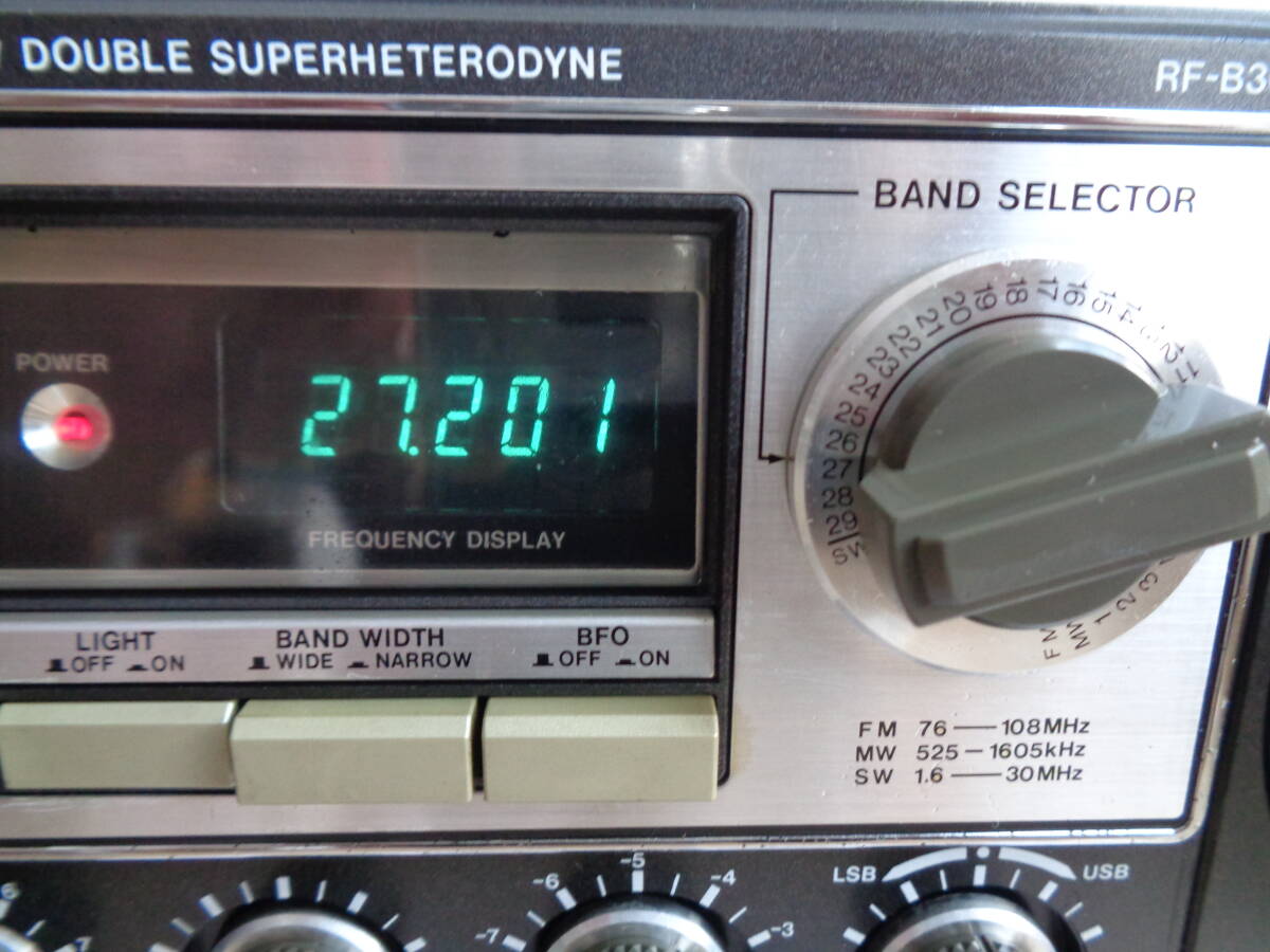 Yahoo!オークション - ナショナル RF-B30 FM-MW-SW 31-BAND 通信機型ラ...