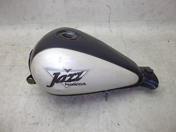 Yahoo!オークション - HU8305 ジャズ/ JAZZ50 (6V) ガソリンタンク AC0...