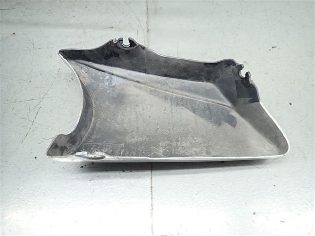 β250805-2 ヤマハ XV1000 TR1 5A8 S59年式 絶版 希少 純正 サイドカバー 左 破損無し(中古)のオークション落札情報