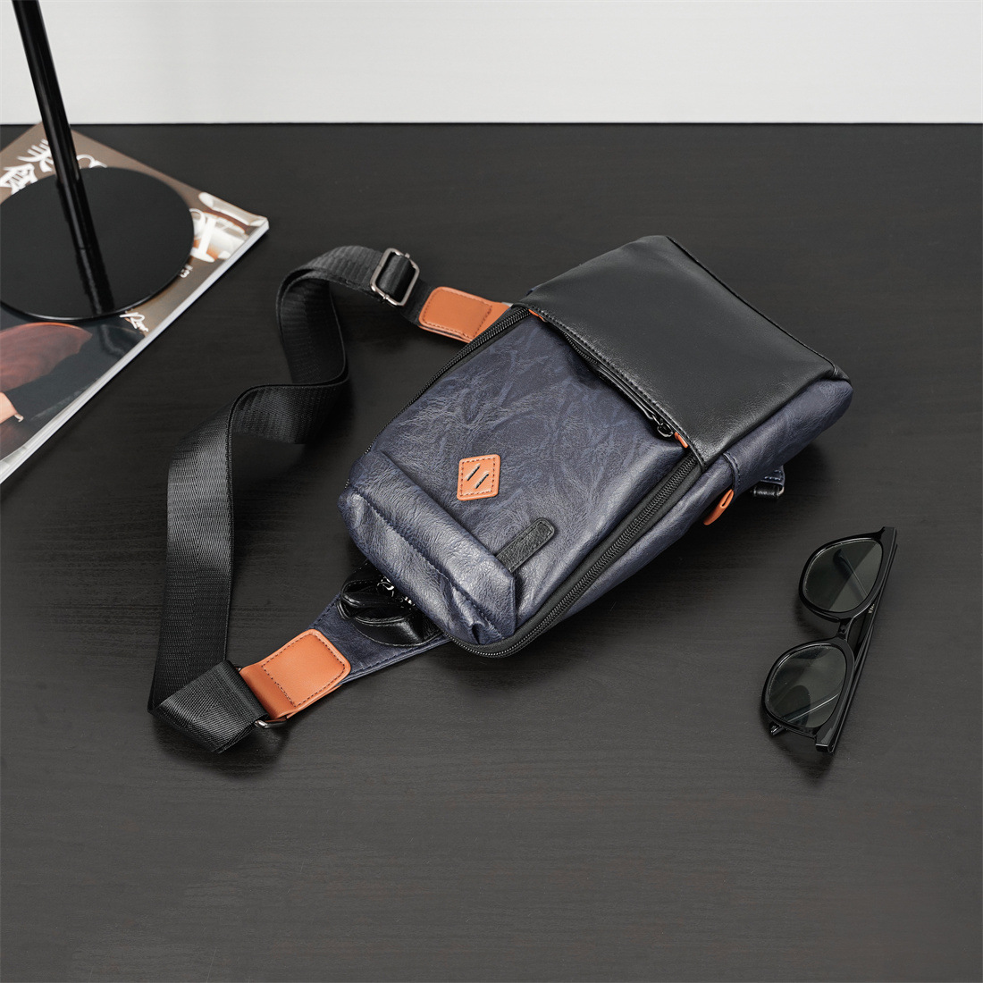 Yahoo!オークション - B183希少軽量実用 上質 メンズ ショルダー ボデ...