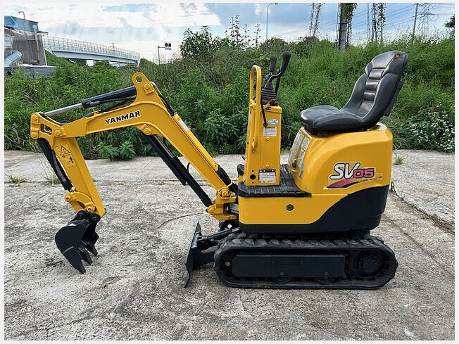 Yahoo!オークション - ミニ油圧ショベル(ミニユンボ) ヤンマー SV05(SV...