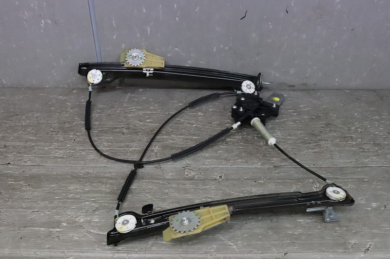 Yahoo!オークション - アルファロメオ ミト 右H 前期 (955 955142) 純...