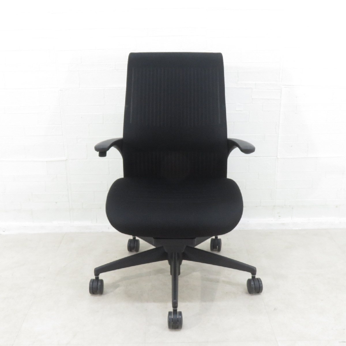 Yahoo!オークション - KOKUYO コクヨ M4 肘付きオフィスチェア CRS-G22...