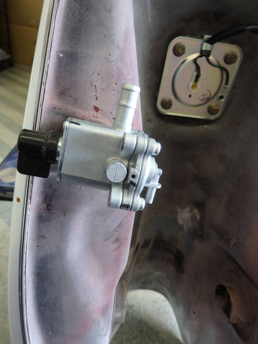 Yahoo!オークション - CB400F0UR（NC36）フューエルコッ...