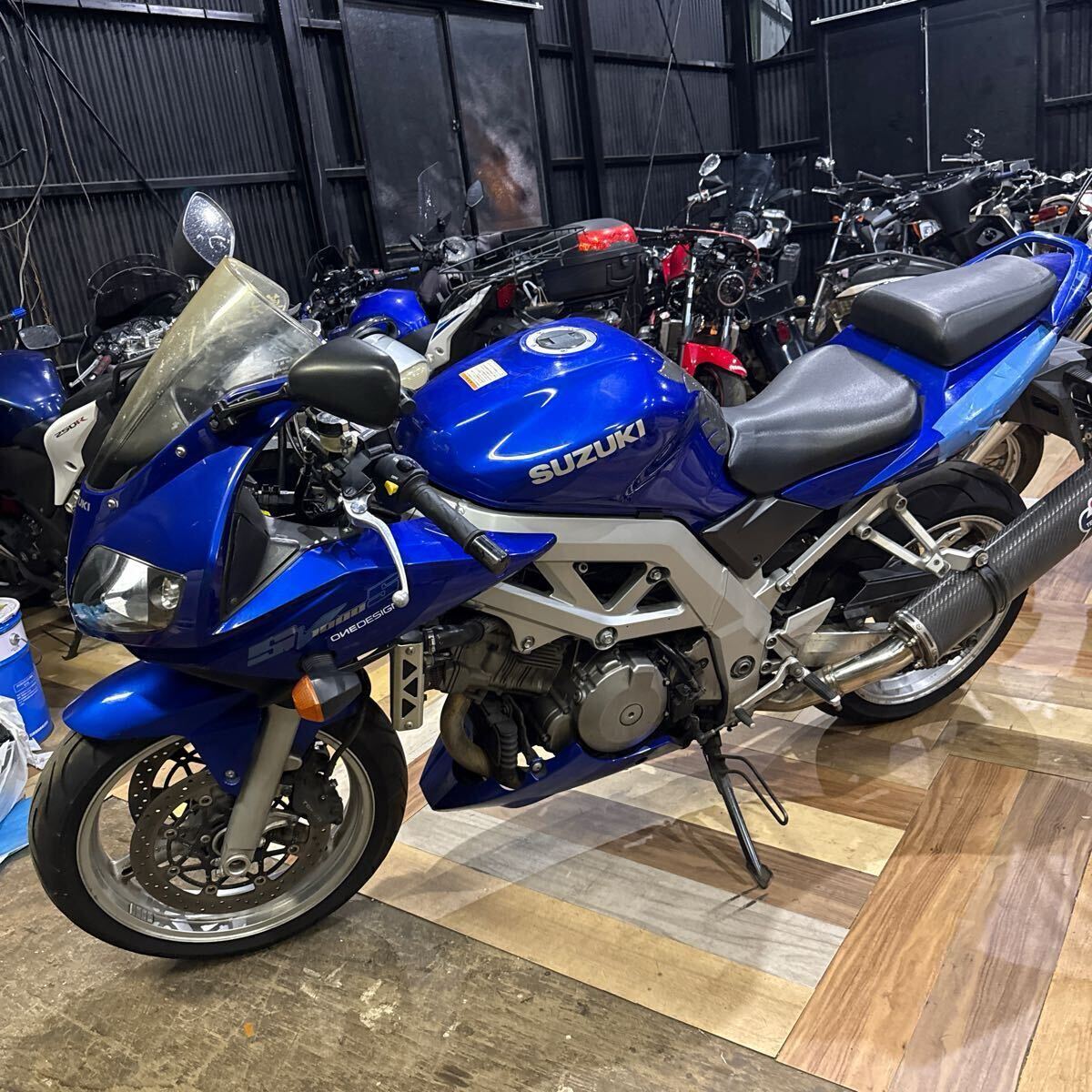 Yahoo!オークション - スズキ SV1000S セル始動 走行54577 平成16年 VT...