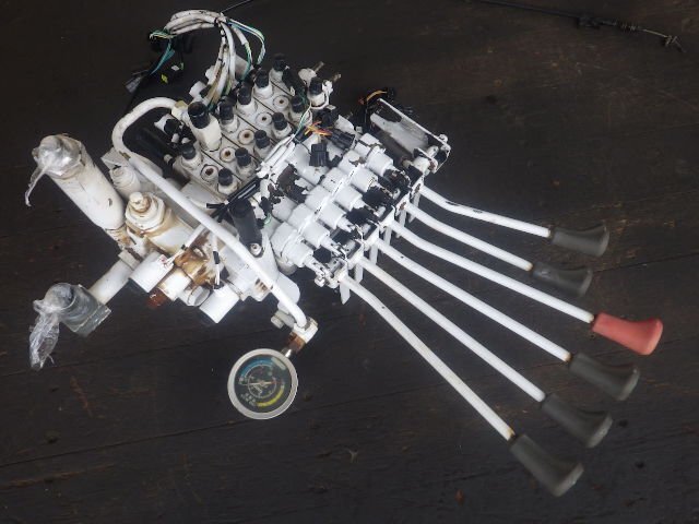 Yahoo!オークション - r5126-60 ユニック クレーン ラジコン 電磁バル...