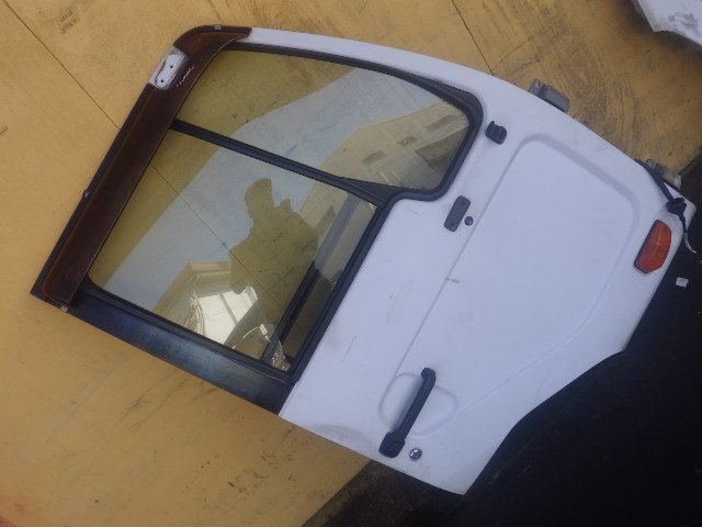 Yahoo!オークション - r696-28 日産 UD トラックス コンドル ドア パネ...